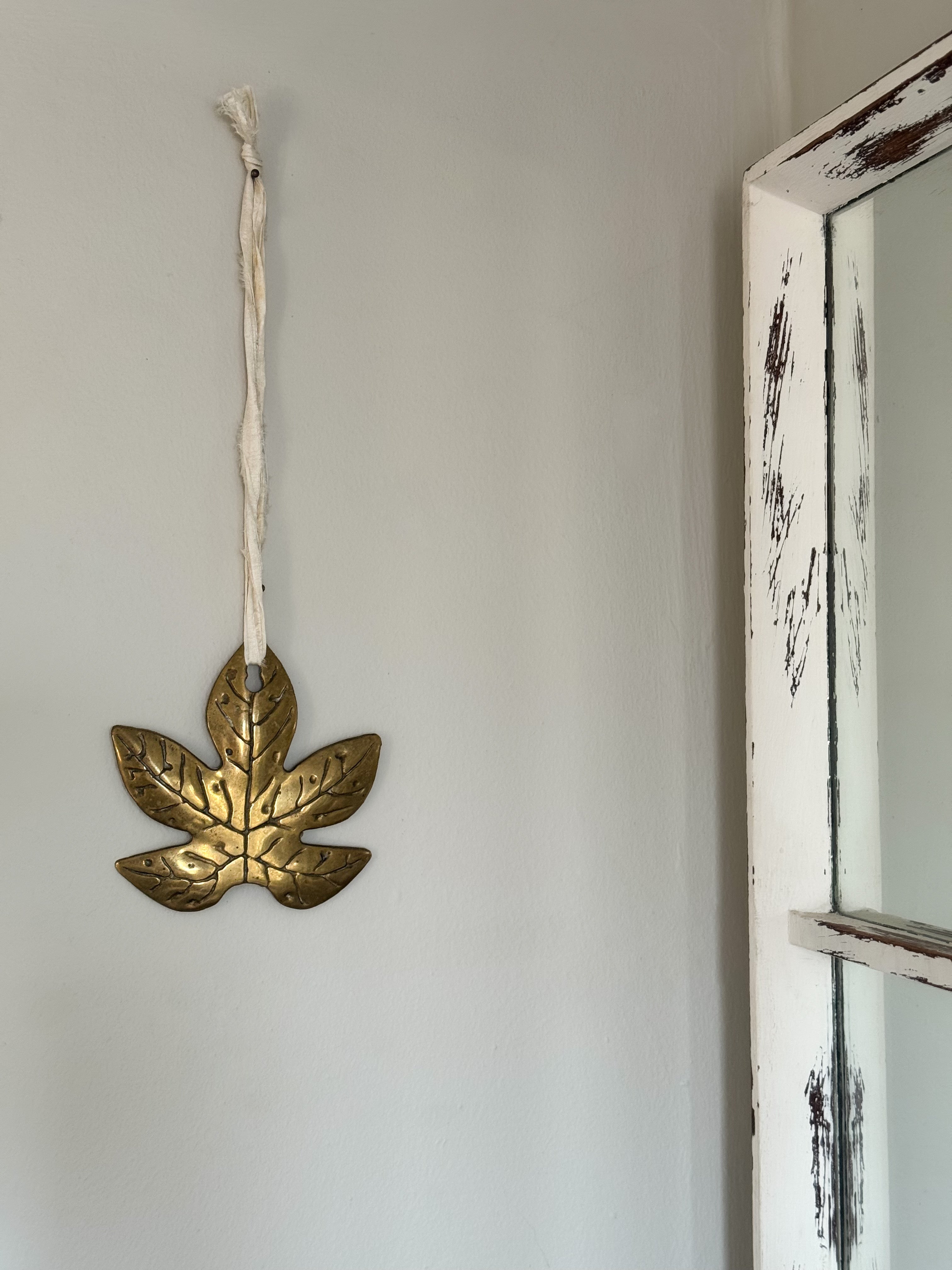 Vintage Solid Brass Leaf Wall Hanging – Hiraeth Vintage